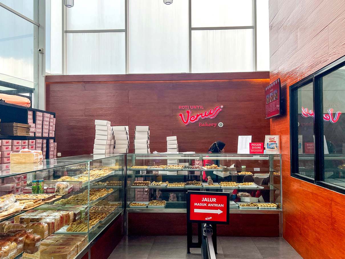 Venus Harmoni – Venus Bakery